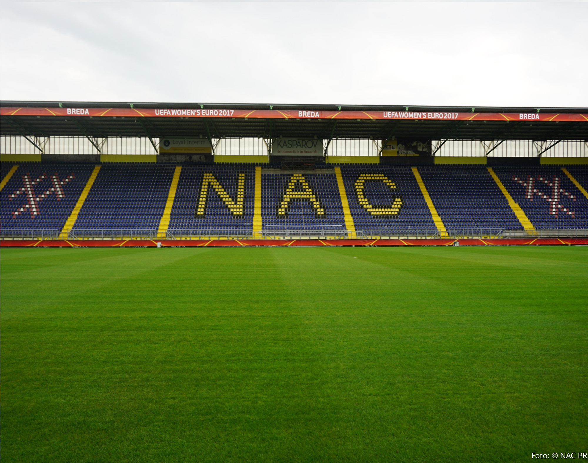 Rat Verlegh Stadion kleurt oranje